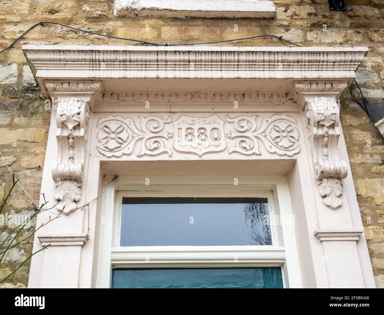 Victorian door surround hi-res stock photography and images - Alamy