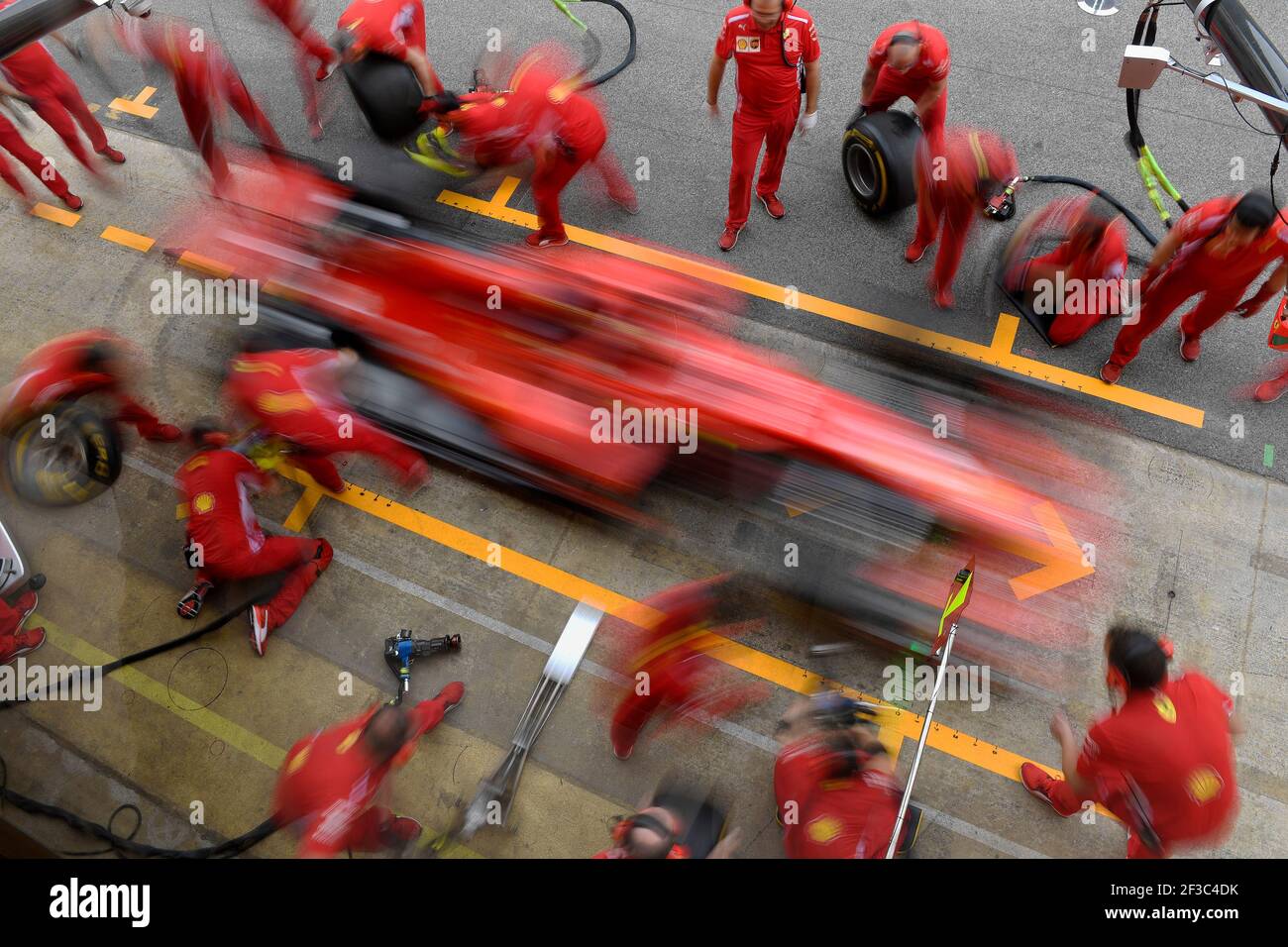 SCUDERIA FERRARI tyres change, pneus changement during 2018 Formula 1 ...