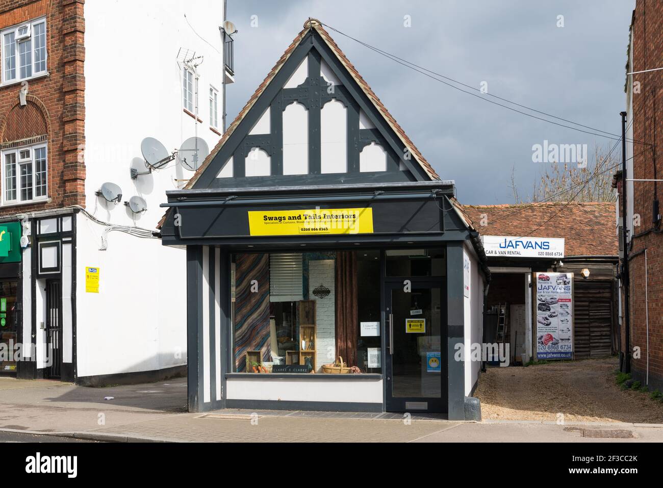 Swags and tails hi-res stock photography and images - Alamy