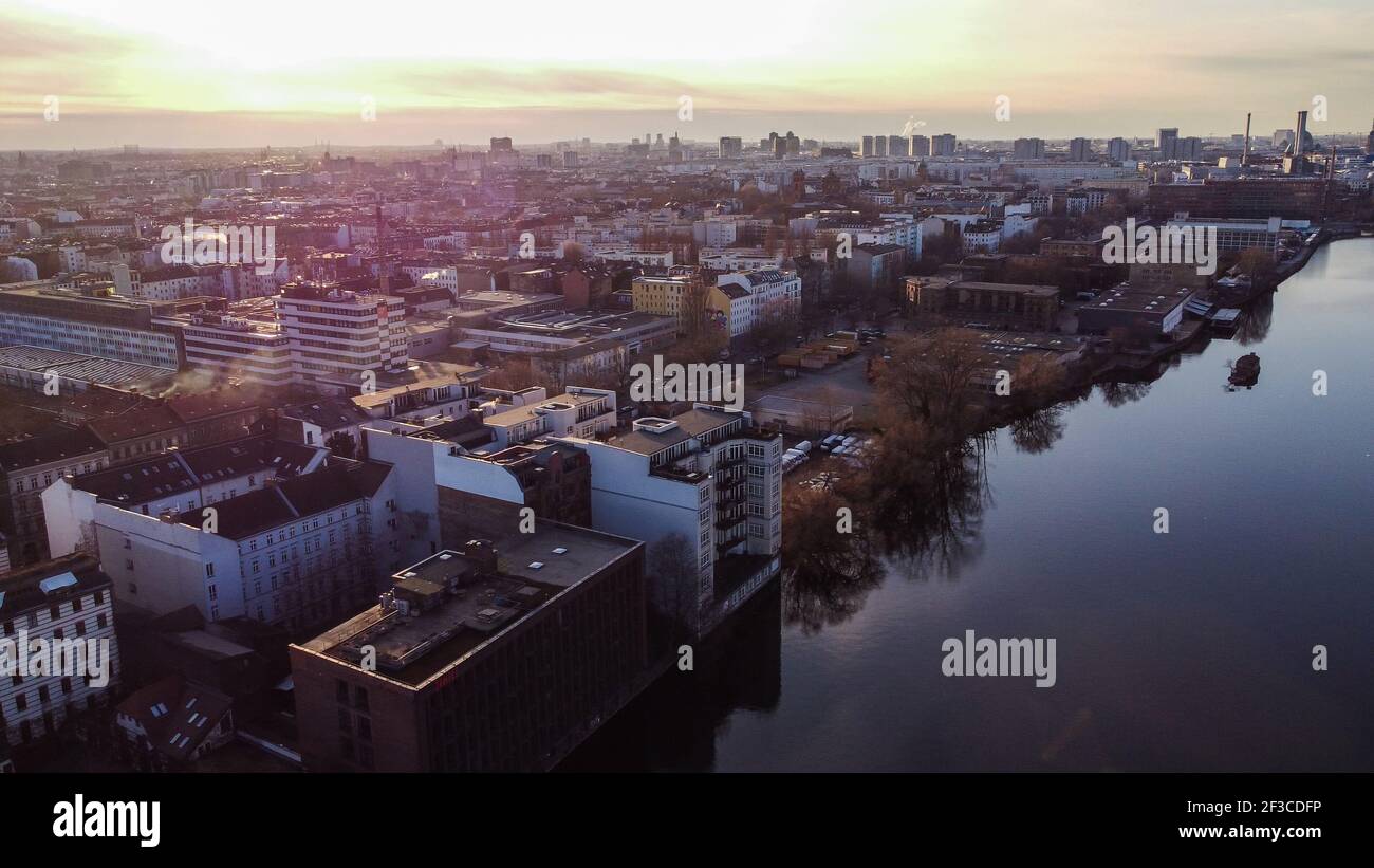The banks of River Spree in Berlin Stock Photo - Alamy