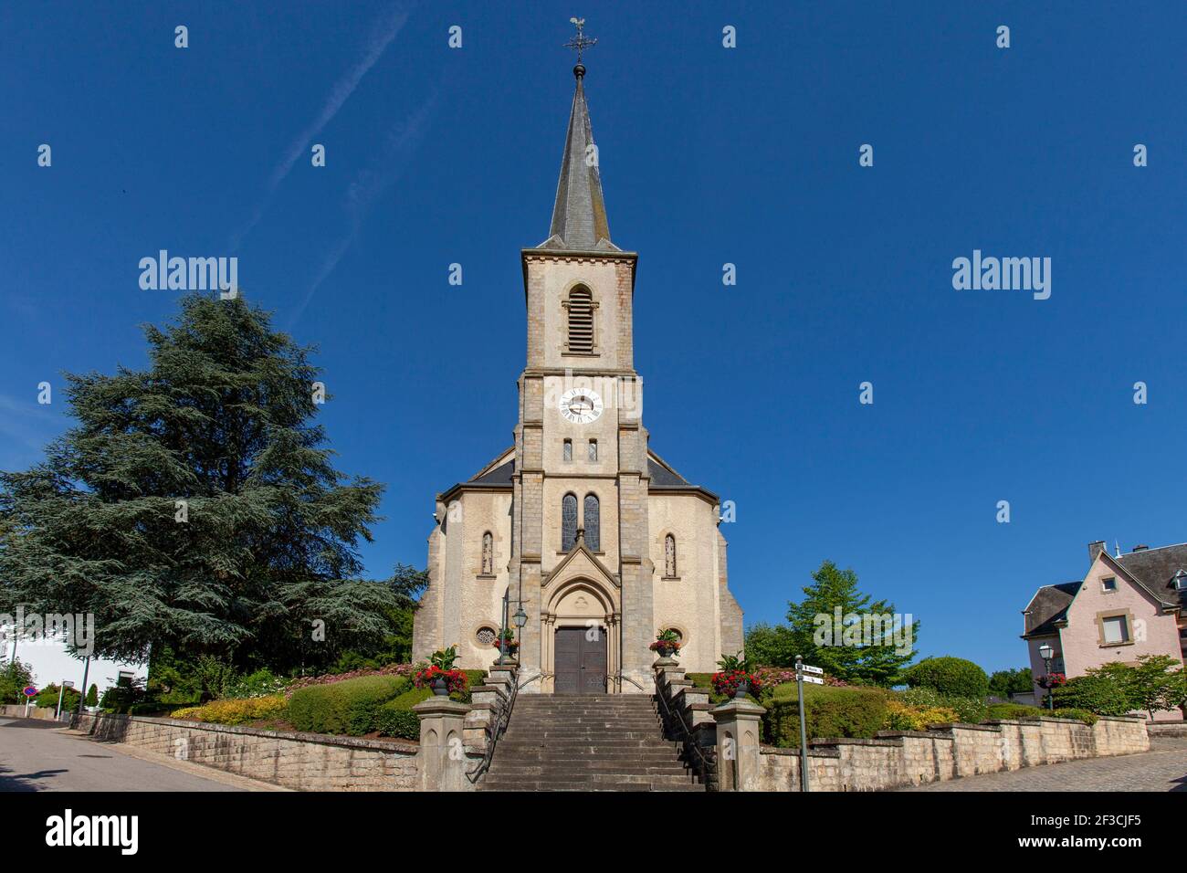 Useldange castle hi-res stock photography and images - Alamy