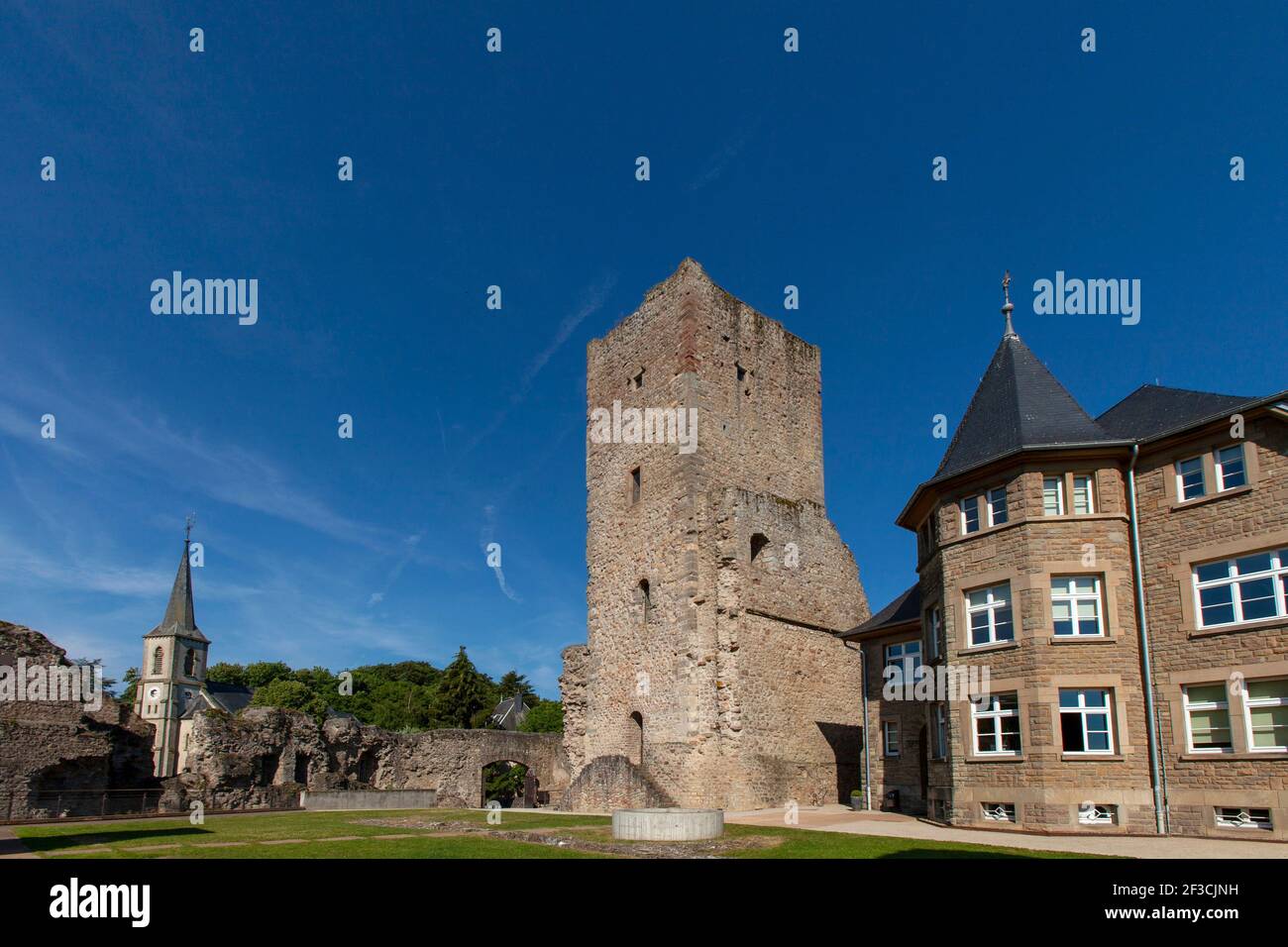 Luxembourg: ruins of the medieval Castle of Useldange Stock Photo - Alamy
