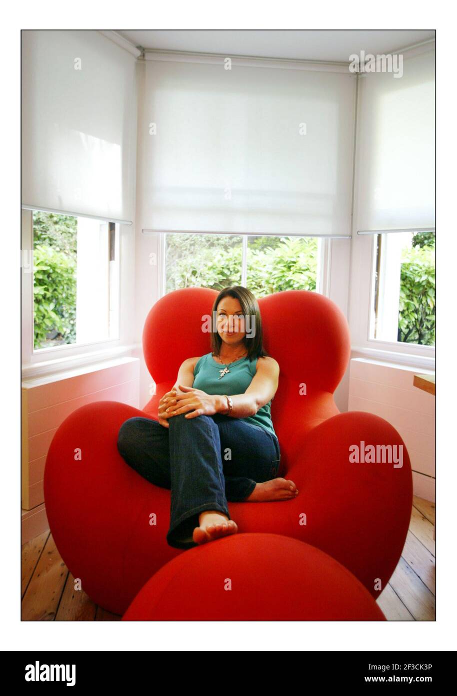 Tracey Cox in her home in Richmond, Londonpic David Sandison 9/8/2005 ...