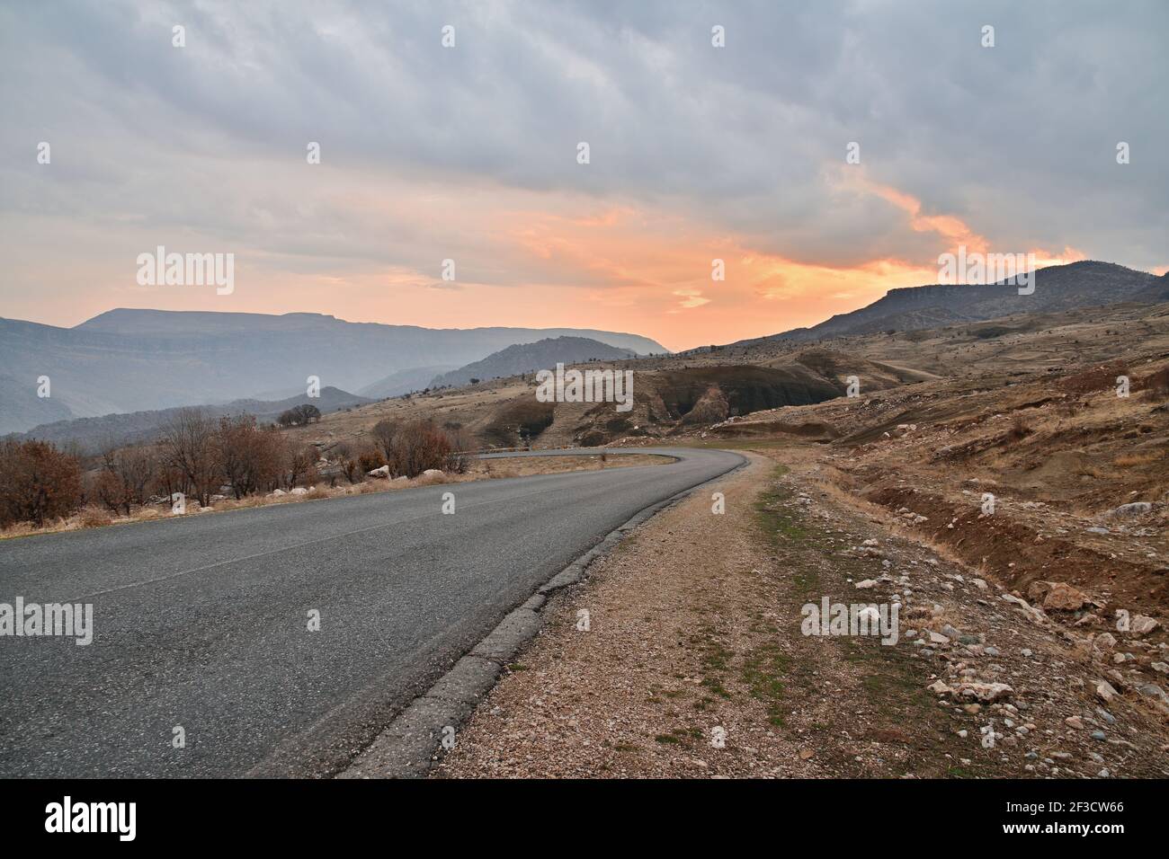Iraq kurdistan road sign hi-res stock photography and images - Alamy
