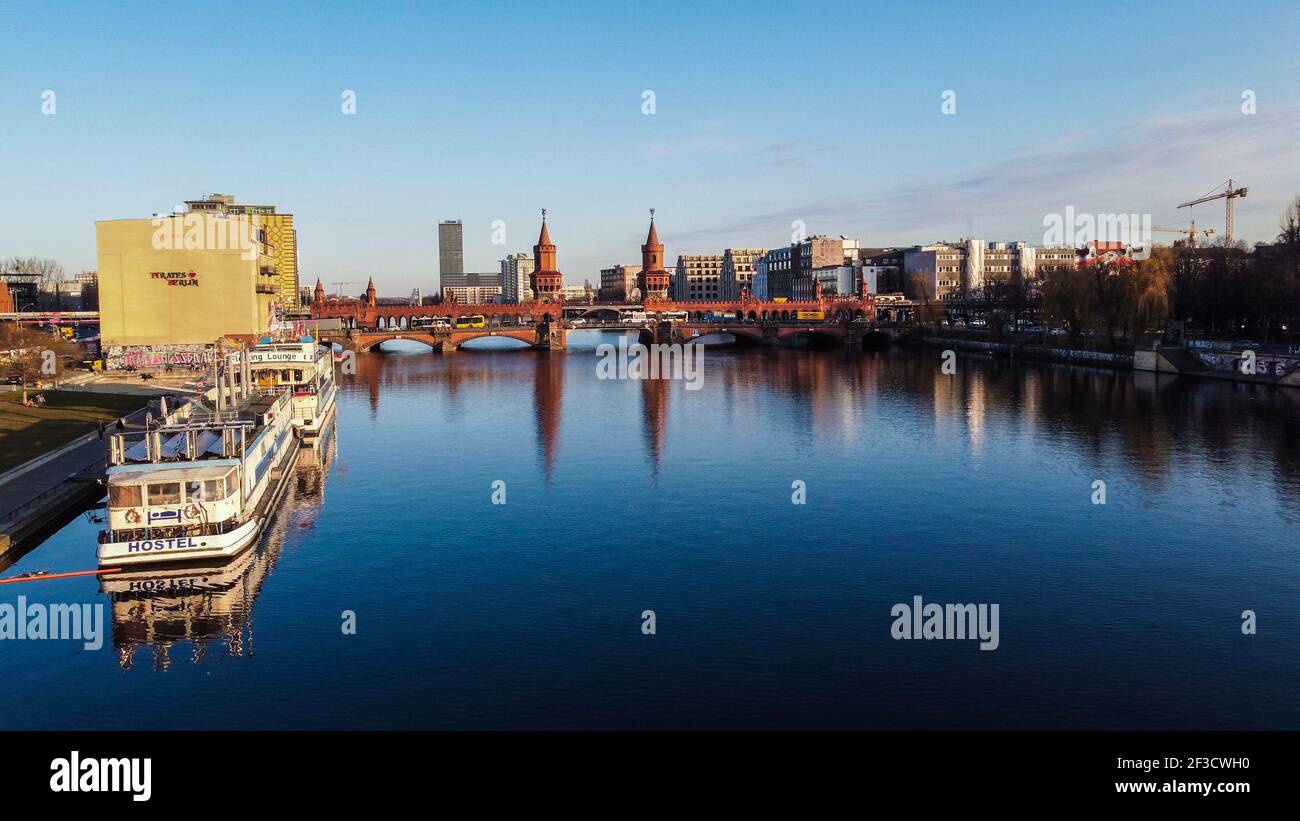 River Spree in the city of Berlin with Oberbaum Bridge Stock Photo - Alamy