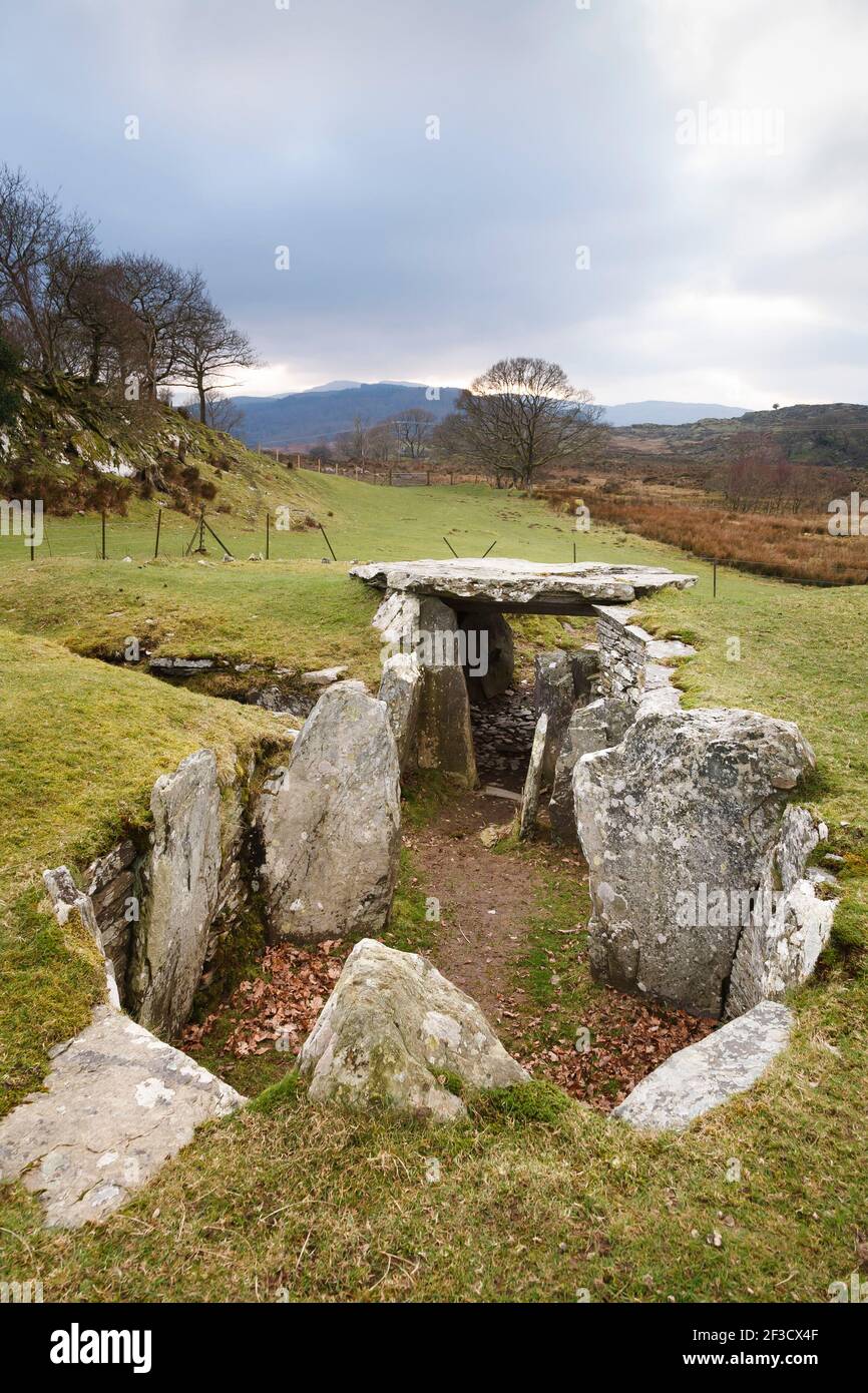 Capel neolithic burial chamber wales hi-res stock photography and ...