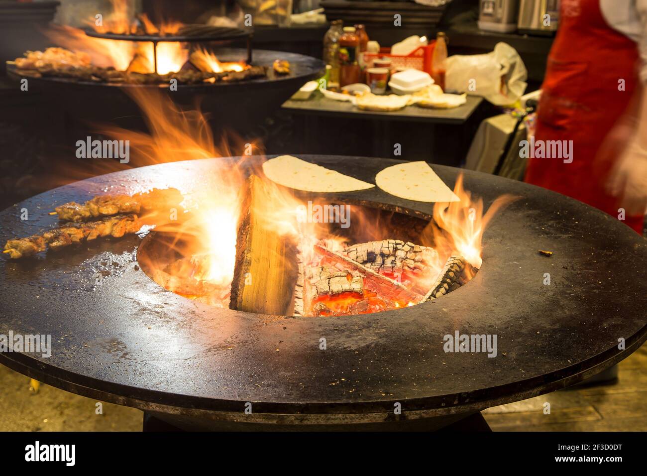 Big brazier burning fire hi-res stock photography and images - Alamy