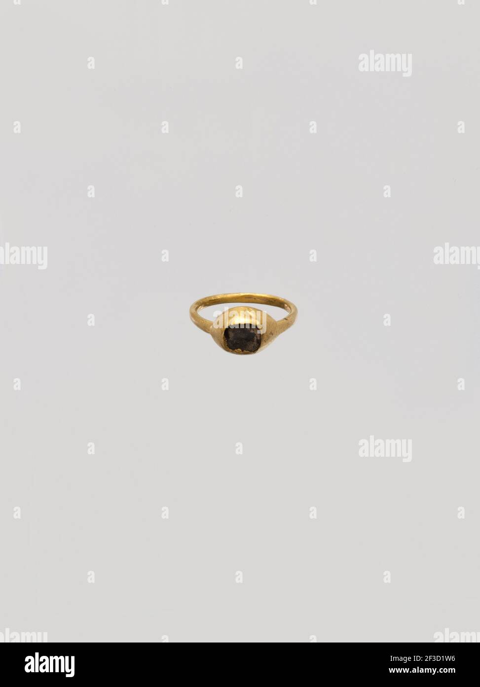 Ring, Iran, 9th-11th century Stock Photo - Alamy