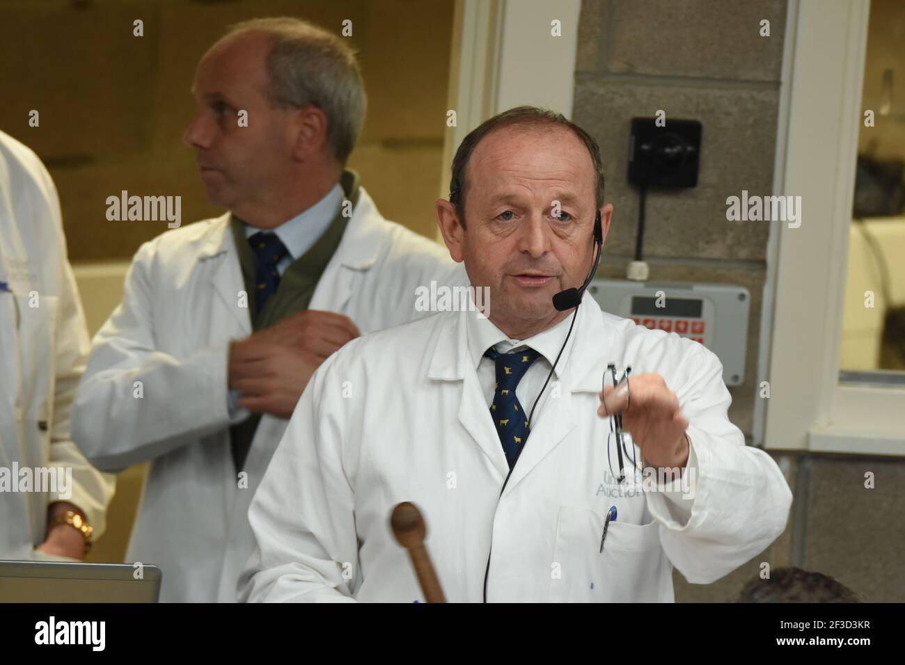 George crook hi-res stock photography and images - Alamy