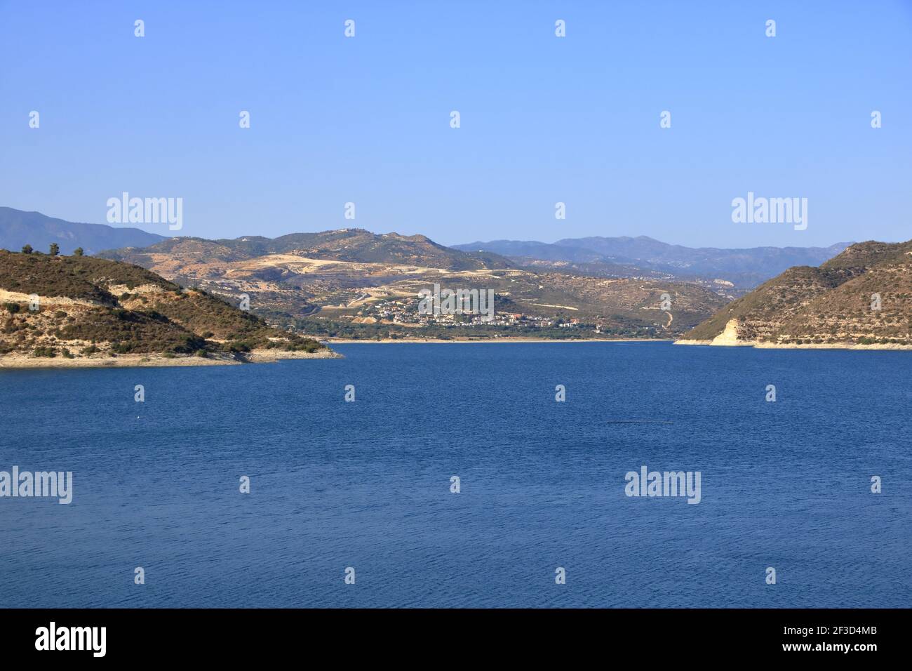 Kouris dam reservoir limassol hi-res stock photography and images - Alamy