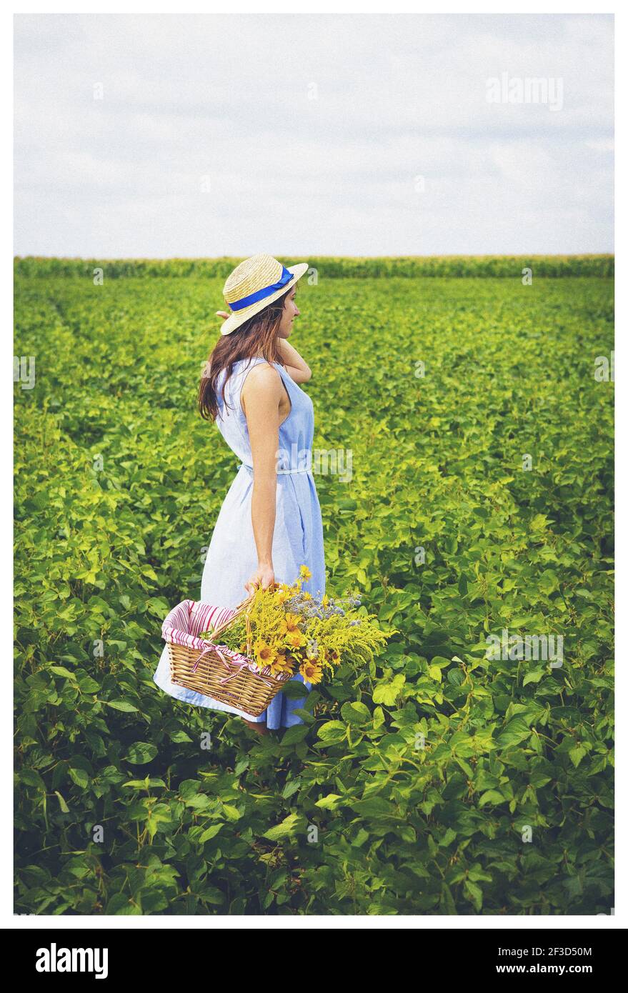 Girl skipping in field flowers hi-res stock photography and images - Alamy