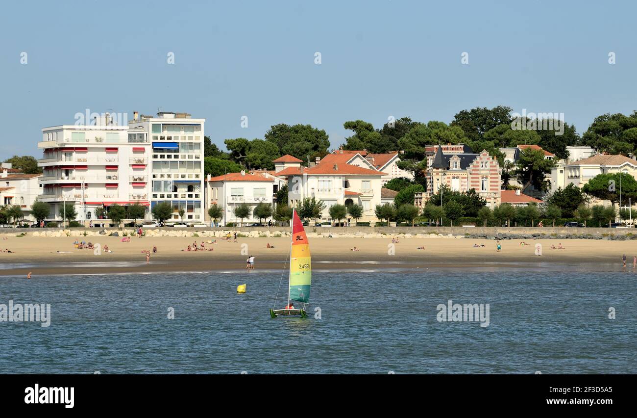 Royan (central-western France): real estate, properties along the ...