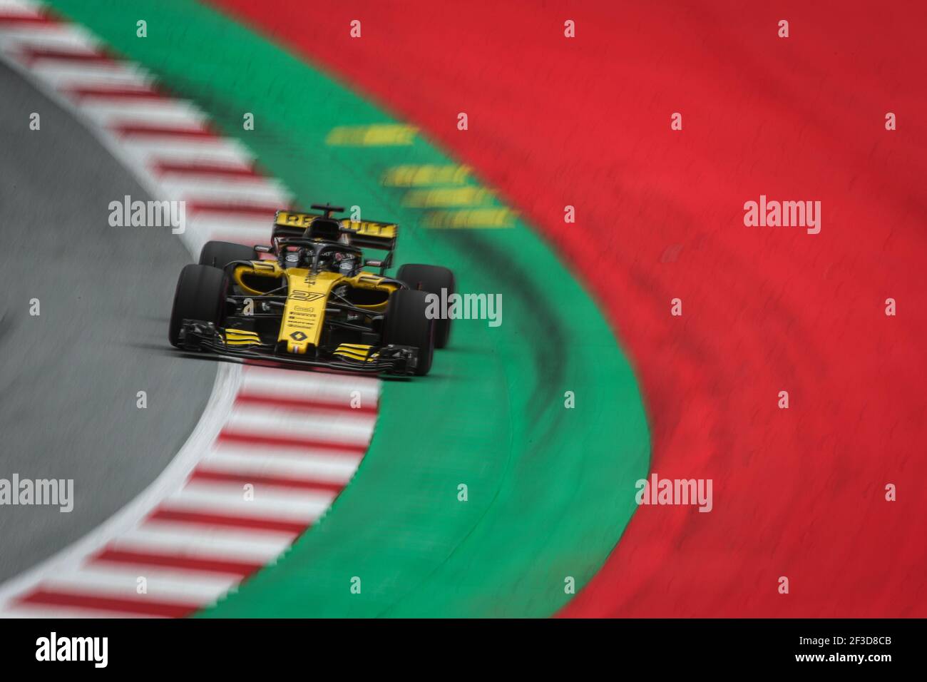 27 HULKENBERG Nico (ger), Renault Sport F1 Team RS18, action during the ...