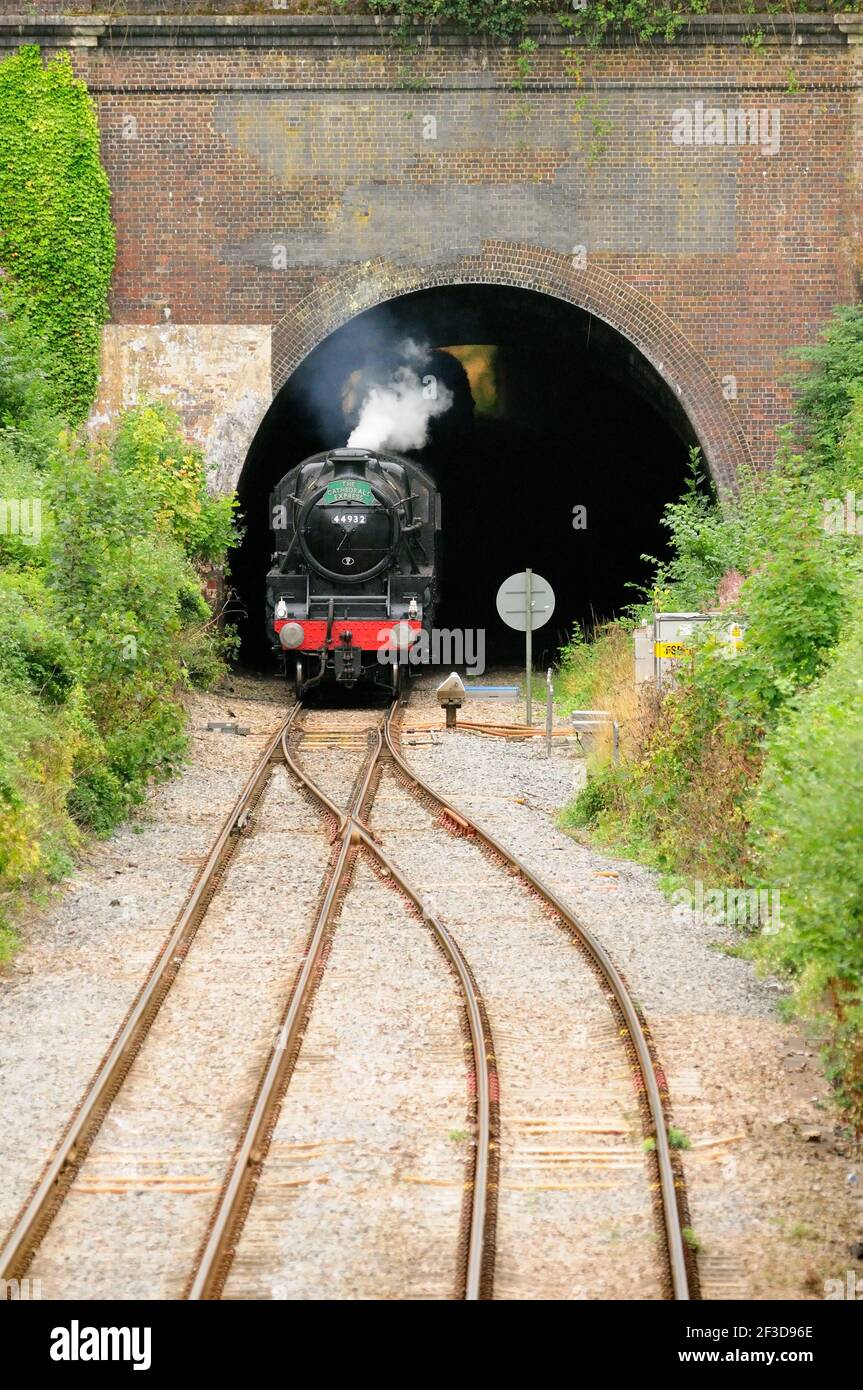 Black five steam train 44932 hi-res stock photography and images - Alamy