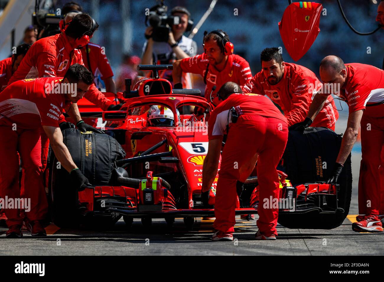 VETTEL Sebastian (ger), Scuderia Ferrari SF71H, pitlane during the 2018 ...