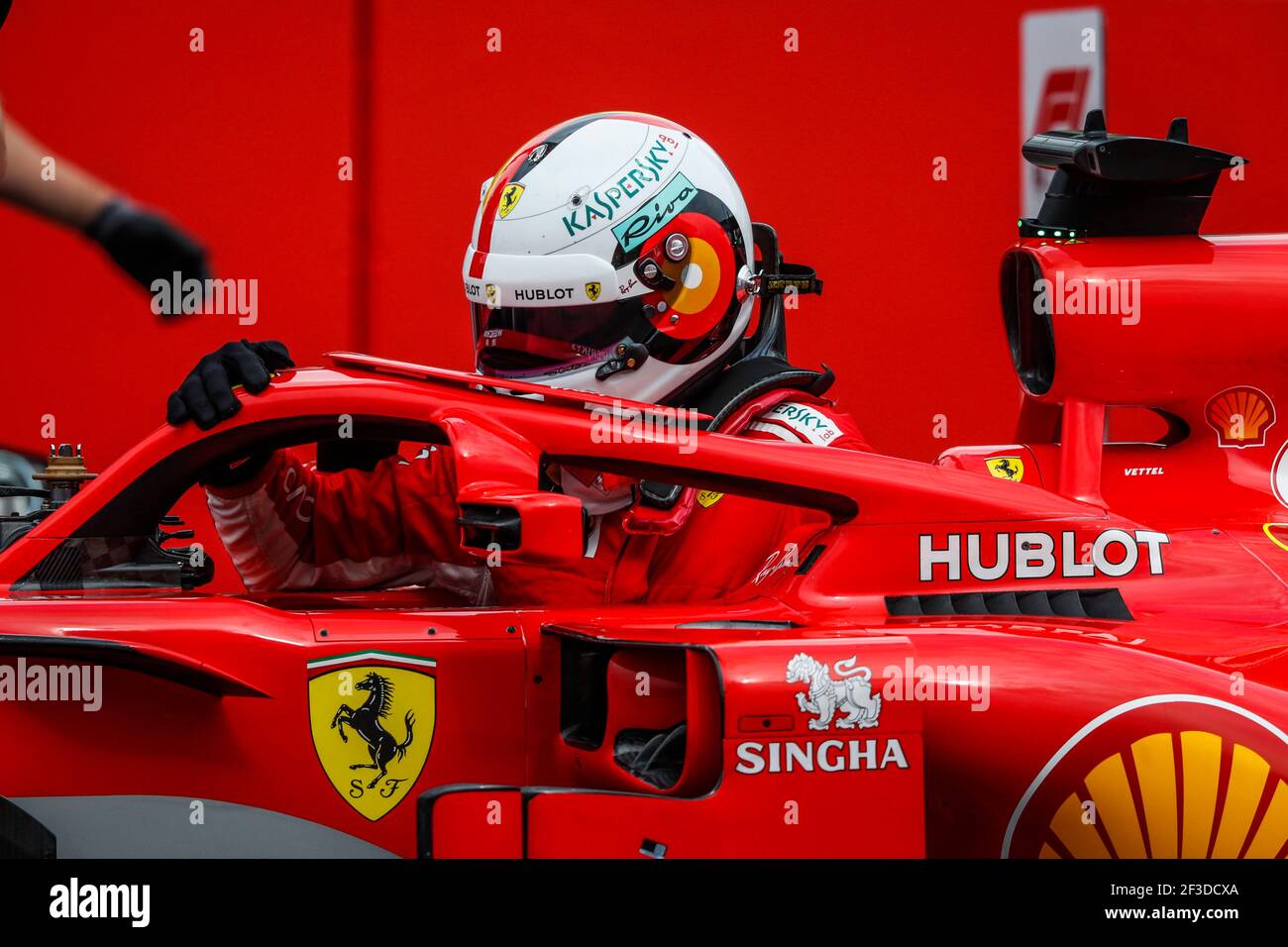 VETTEL Sebastian (ger), Scuderia Ferrari SF71H, portrait cockpit during ...
