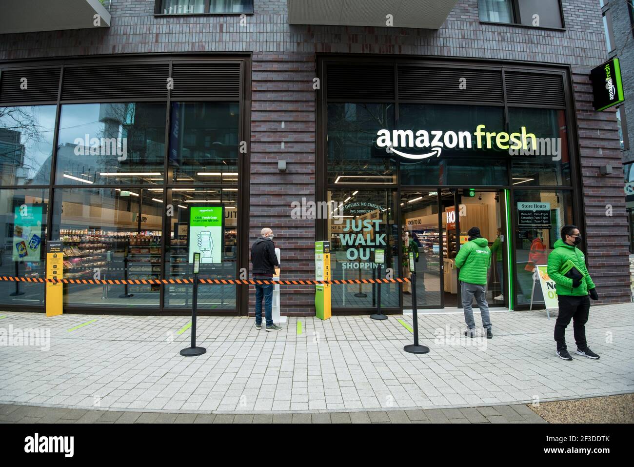 New business park london hi-res stock photography and images - Alamy