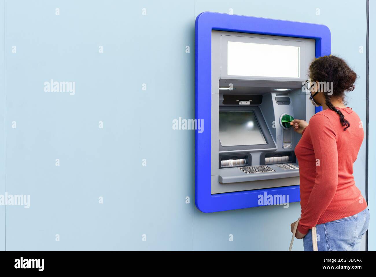 Cash withdrawal machine hi-res stock photography and images - Alamy