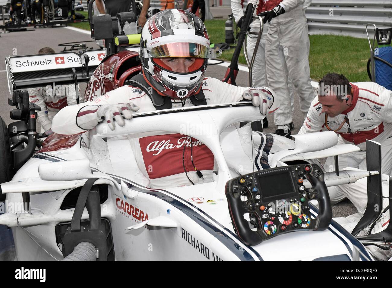 LECLERC Charles (mco), Alfa Romeo Sauber F1 Team C37, portrait starting ...