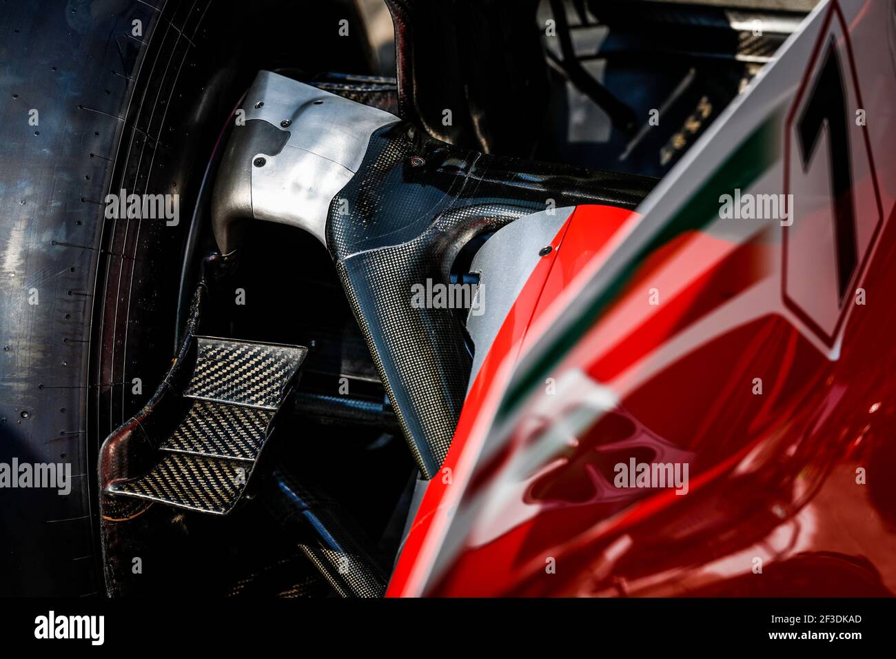 Scuderia Ferrari SF71H, Mechanical detail of the rear suspension and ...