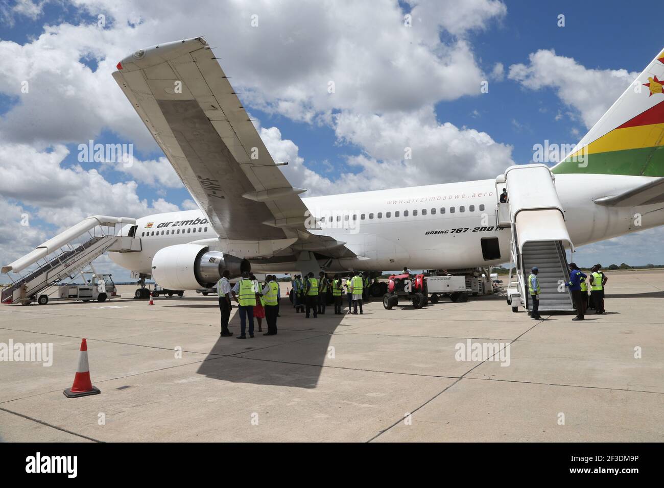Harare airport hi-res stock photography and images - Alamy