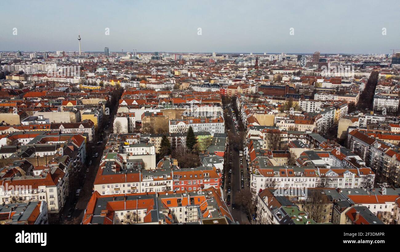 Berlin germany roofs residential buildings hi-res stock photography and ...