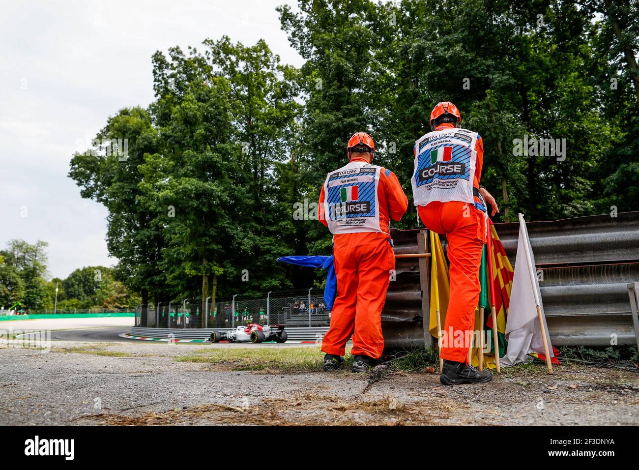 F1 marshals hi-res stock photography and images - Alamy