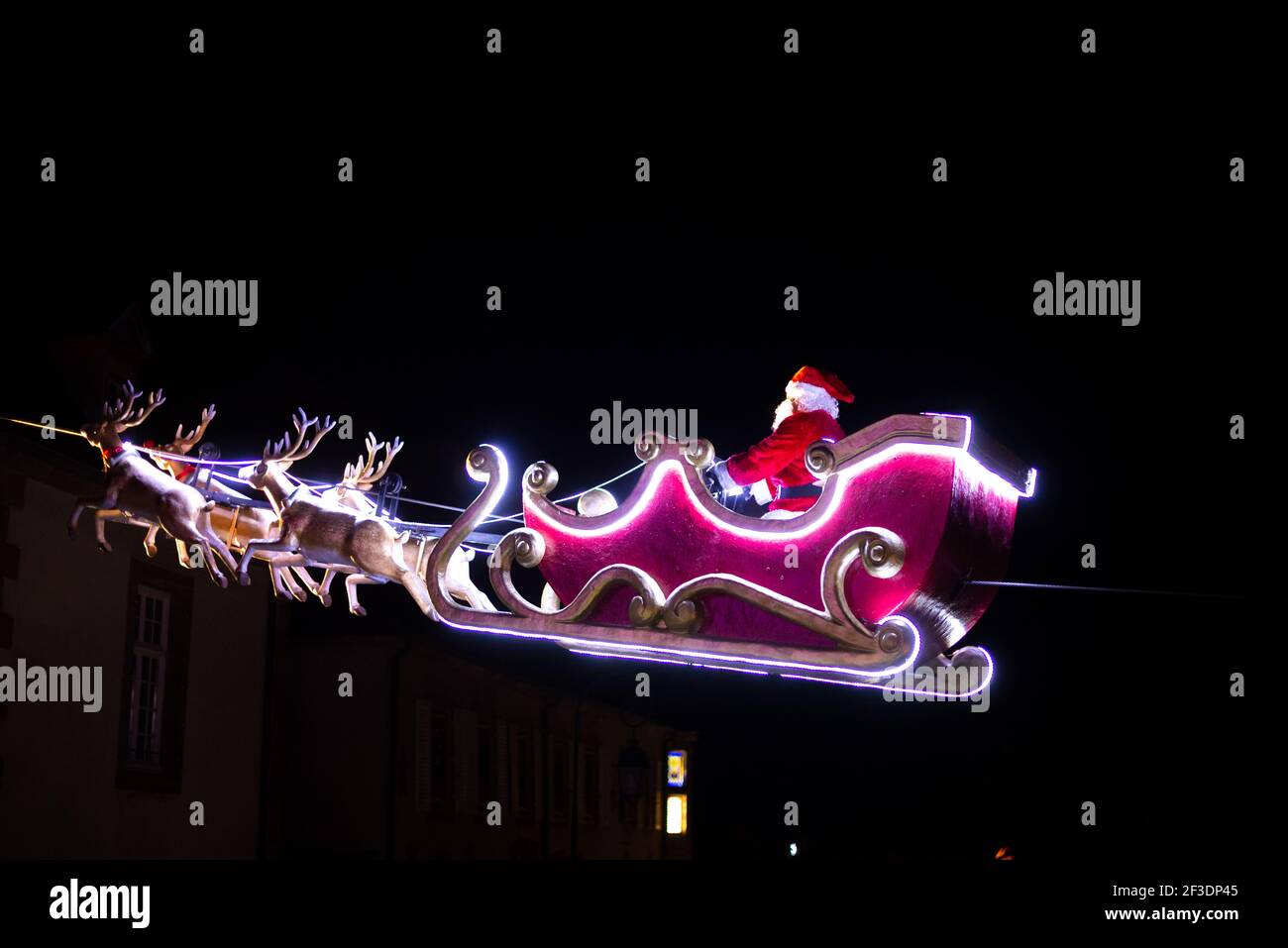 Santa Sleigh Flying Real