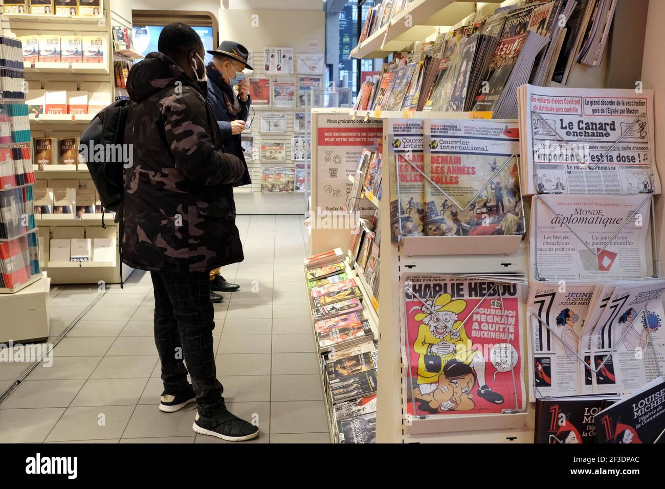 Oprah magazine cover hi-res stock photography and images - Alamy