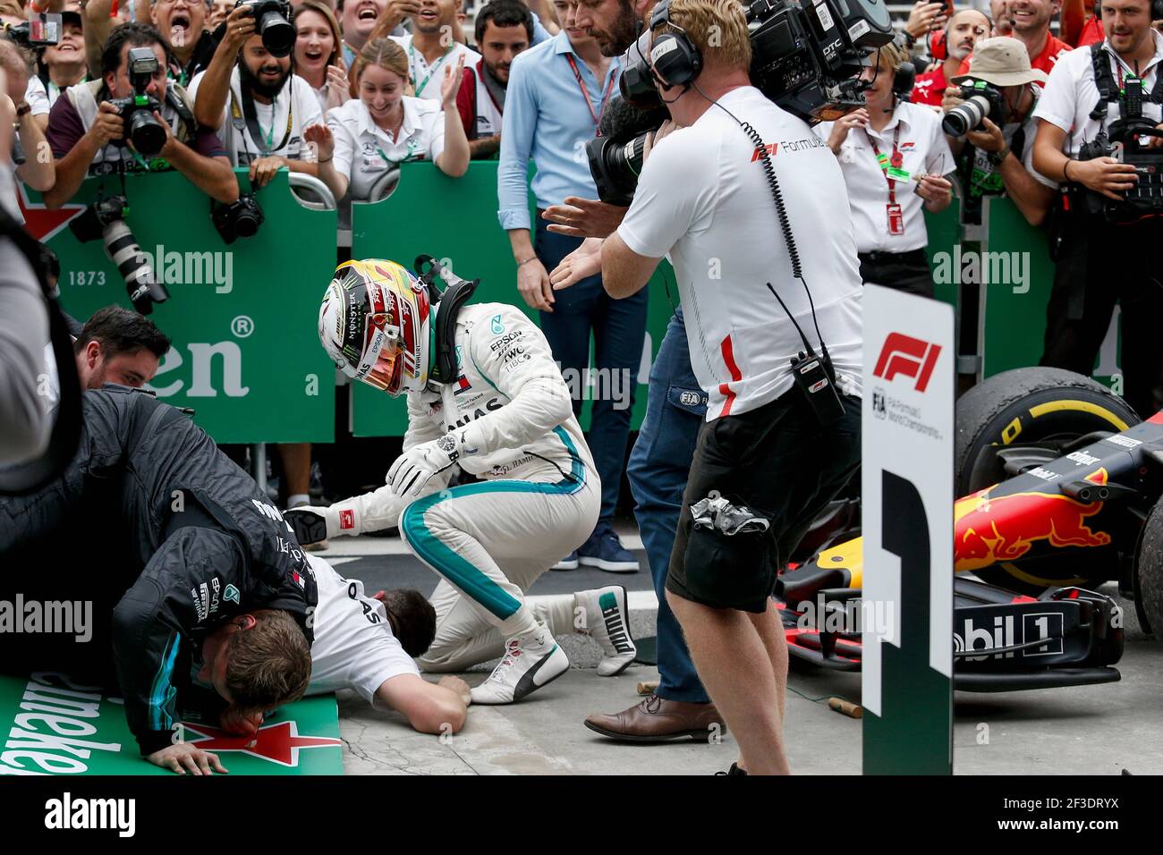 Lewis hamilton 2018 brazil podium hi-res stock photography and images ...