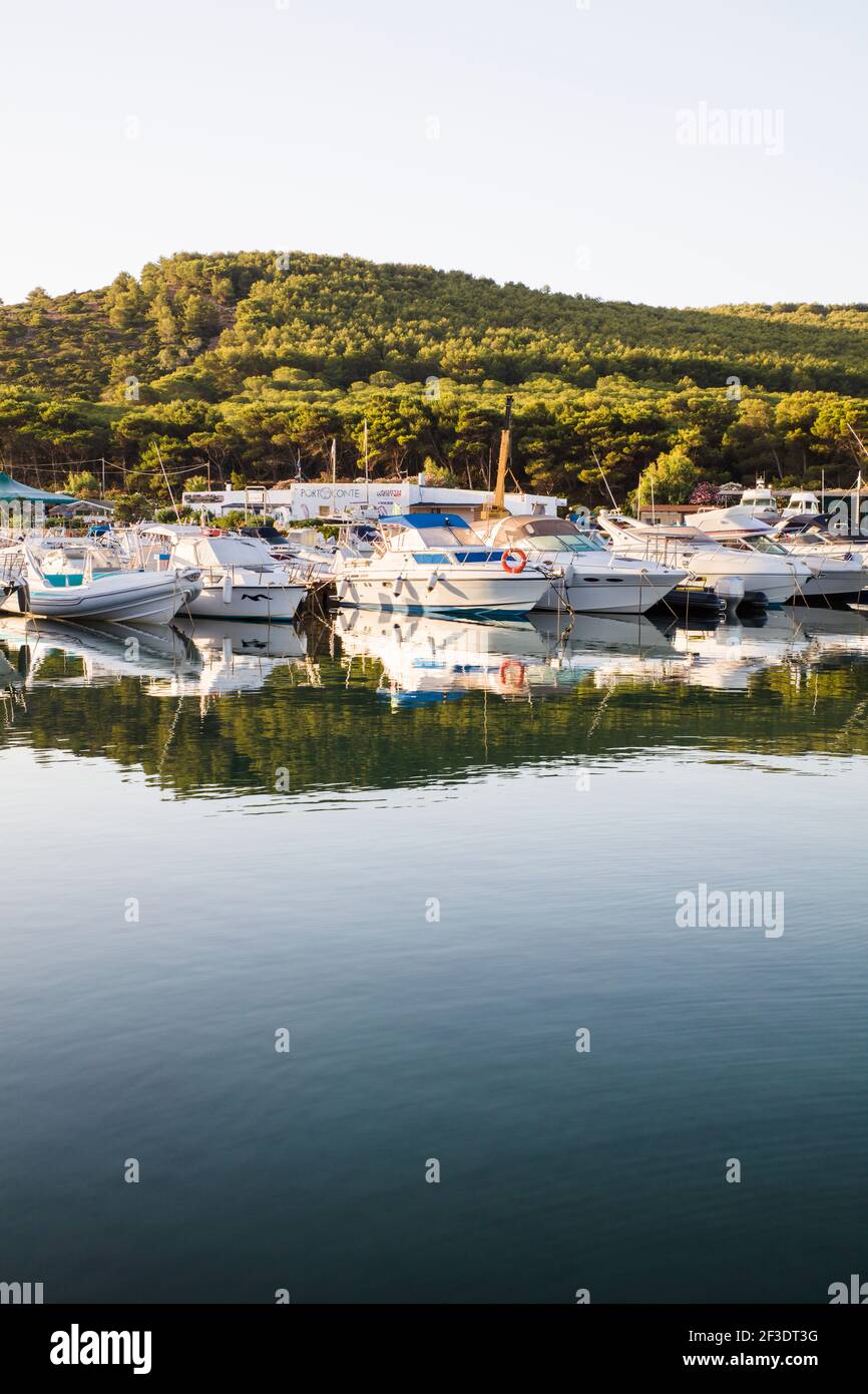 Porto conte marina hi-res stock photography and images - Alamy