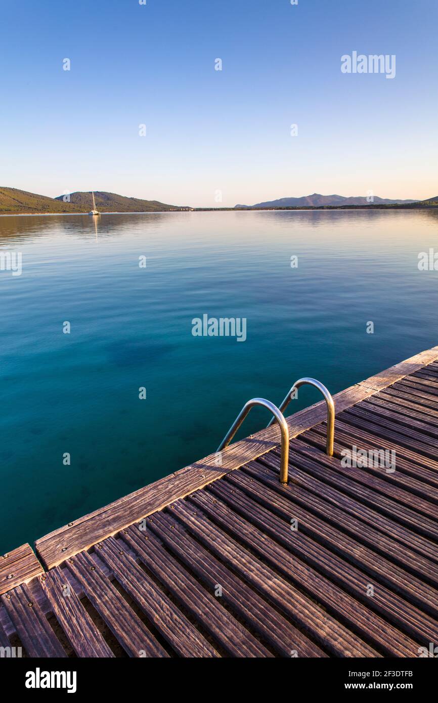 Jetty ladders hi-res stock photography and images - Alamy