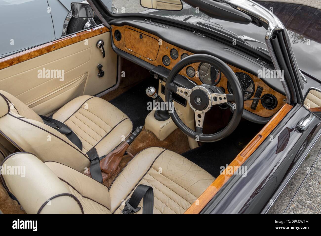 Triumph tr6 hi-res stock photography and images - Alamy