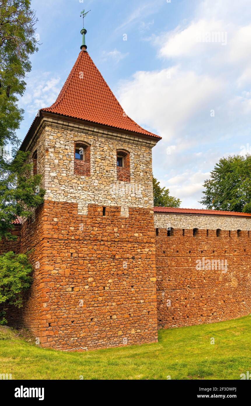 Flanking tower hi-res stock photography and images - Alamy