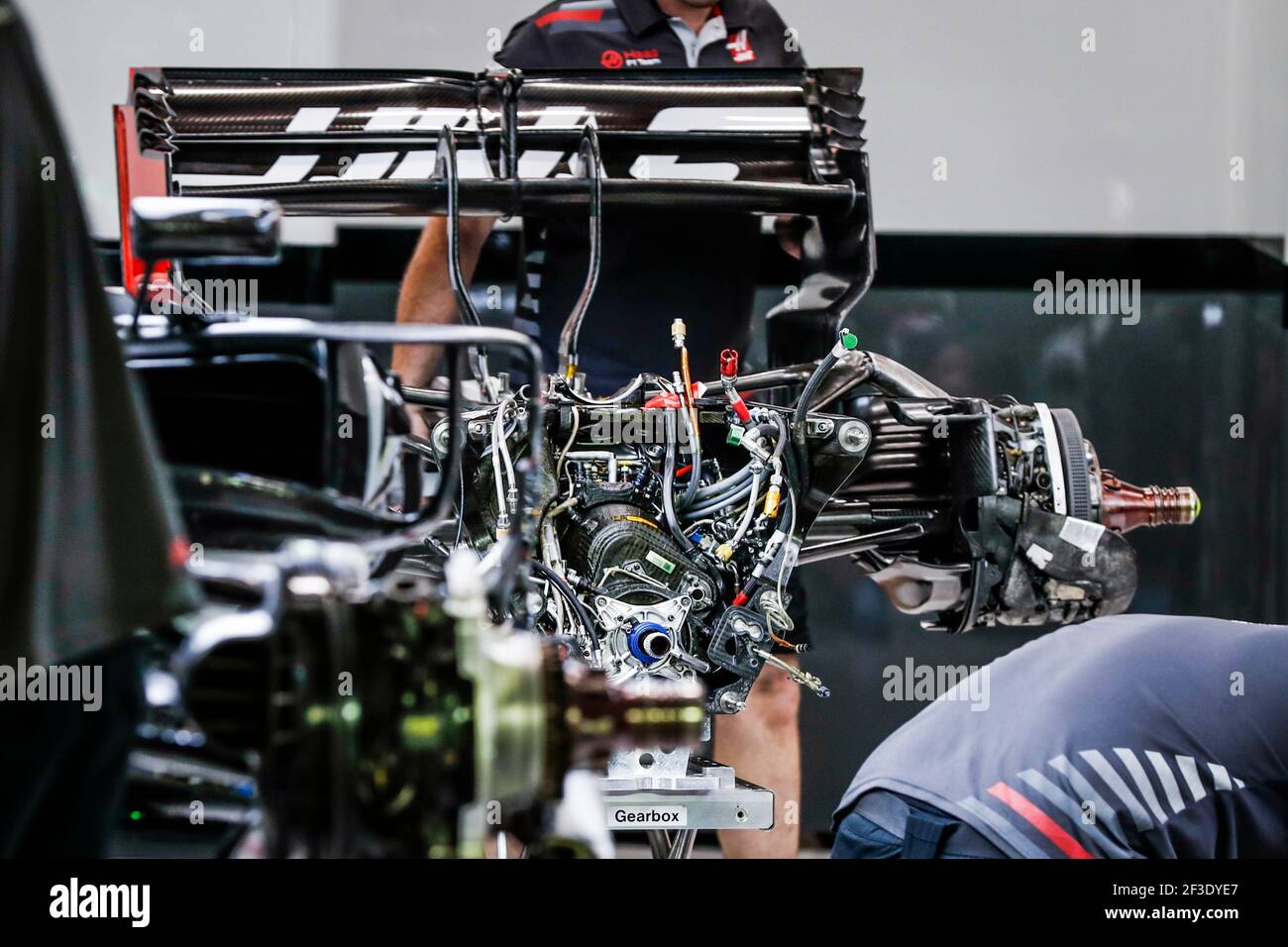 Ferrari F1 Team Mechanics High Resolution Stock Photography and Images ...