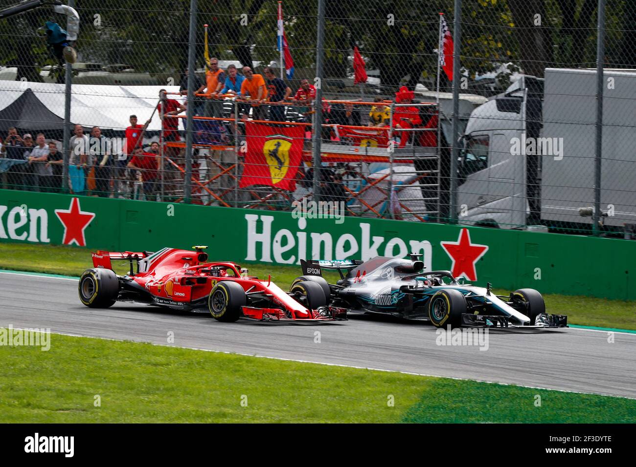 Ferrari formula 1 overtaking hi-res stock photography and images - Alamy