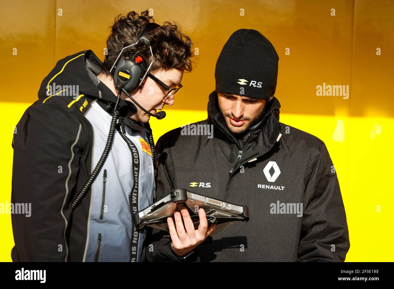 Renault formula 1 team engineer hi-res stock photography and images - Alamy