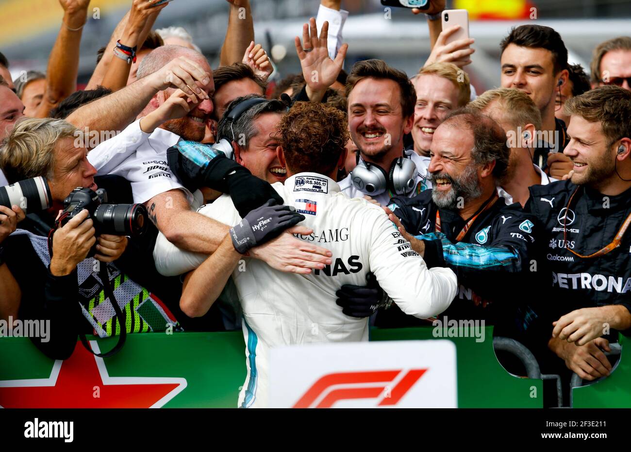 HAMILTON Lewis (gbr), Mercedes AMG F1 Petronas GP W09 Hybrid EQ Power+ ...