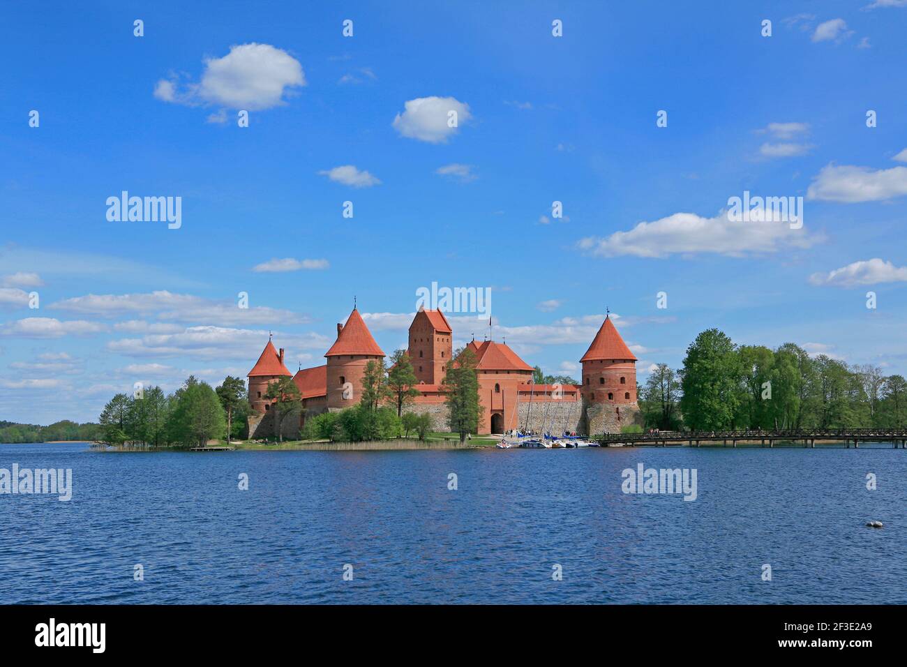 14th century medieval castle on island hi-res stock photography and ...