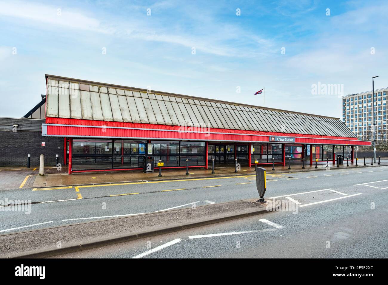 Crewe station High Resolution Stock Photography and Images - Alamy