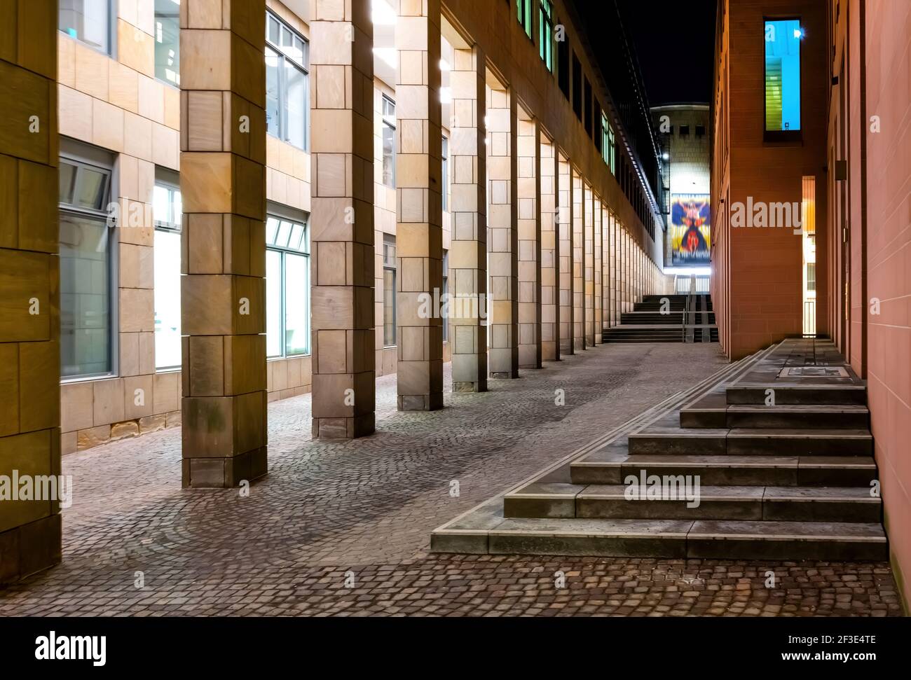 Famous pillars hi-res stock photography and images - Alamy