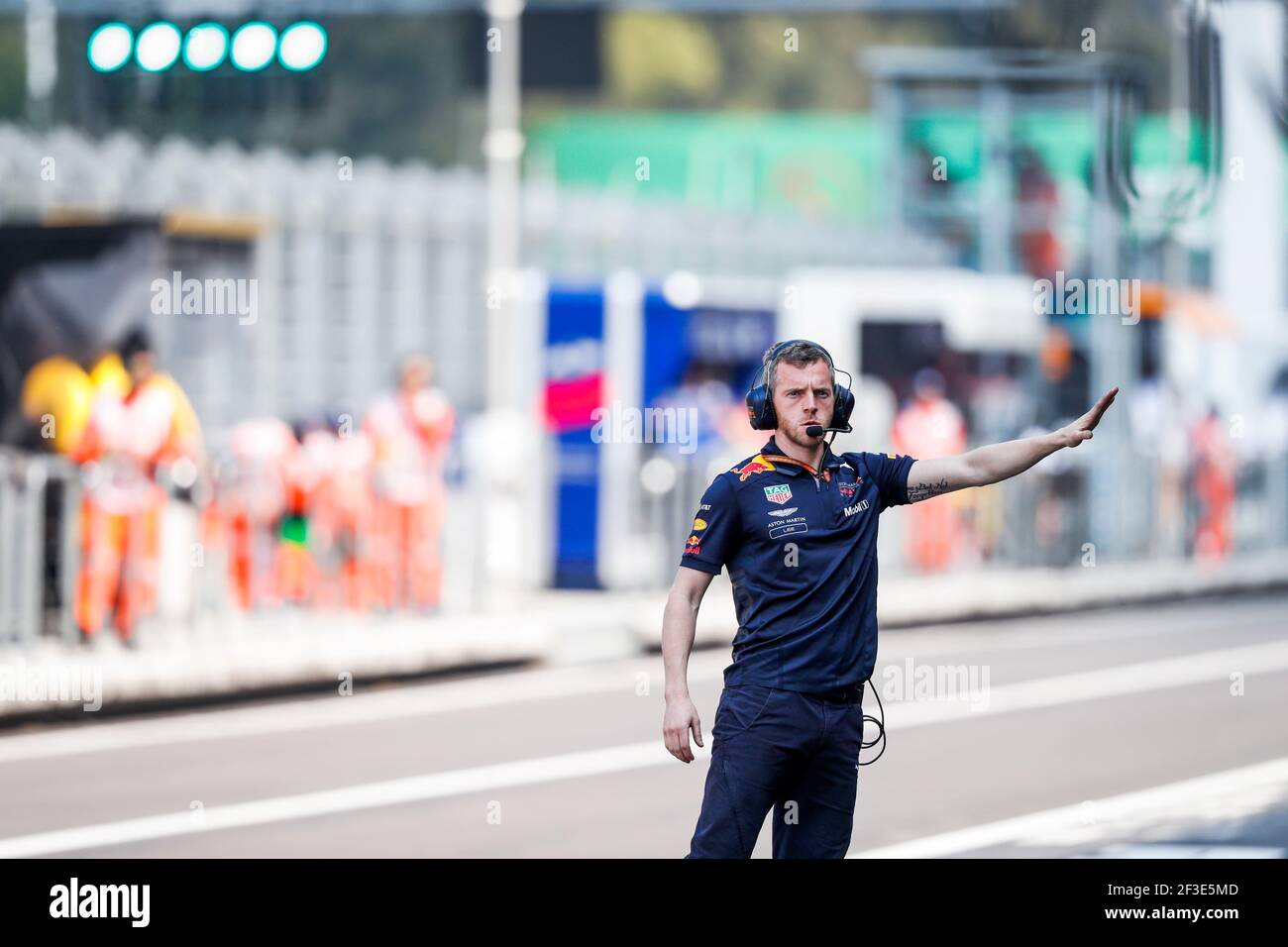Red Bull Racing mechanic during the 2018 Formula One World Championship ...