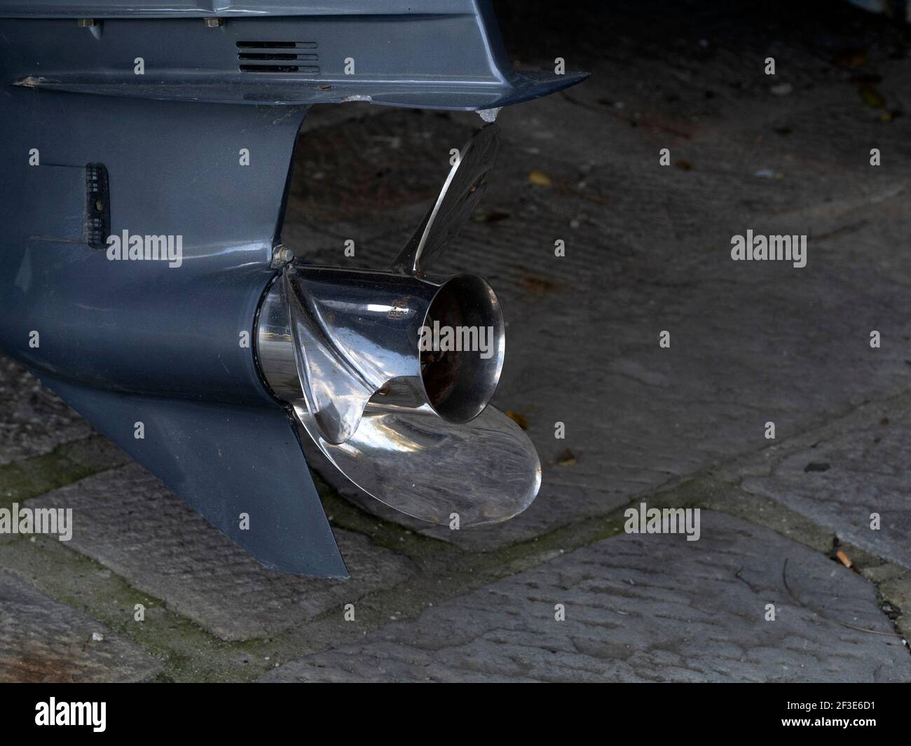 Small boat engine propeller detail Stock Photo - Alamy