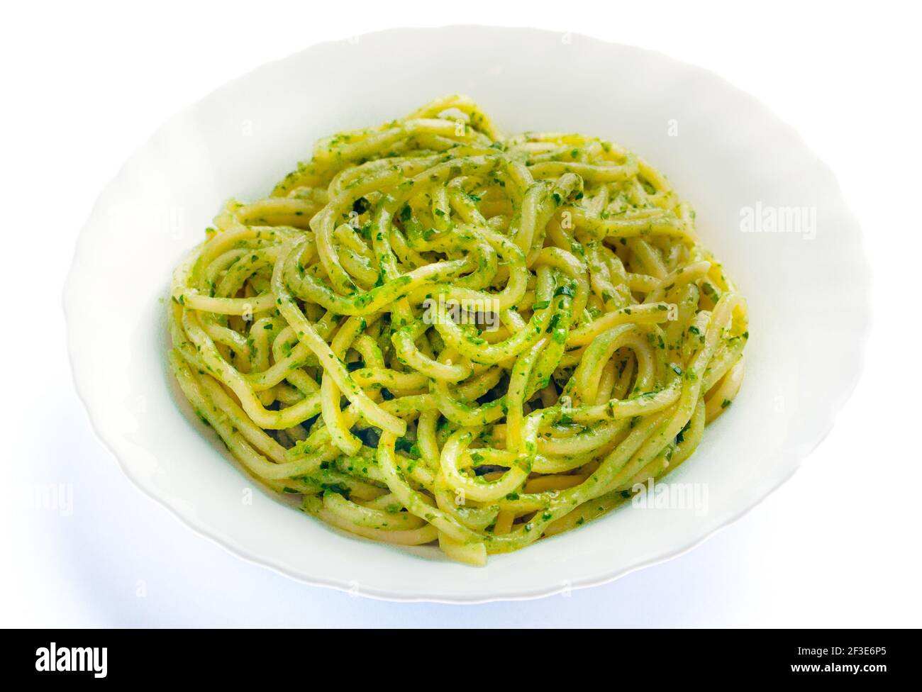 Spaghetti pesto sauce on hi-res stock photography and images - Alamy