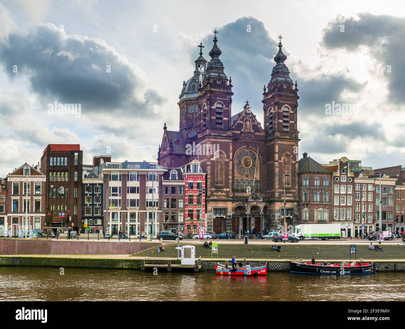 Main street holland capital city hi-res stock photography and images ...