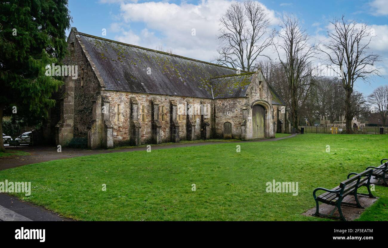 15th century tithe barn hi-res stock photography and images - Alamy