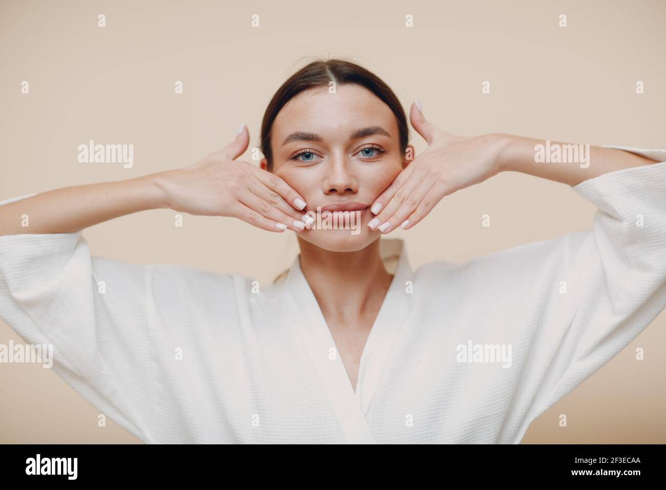 Building face eyes hi-res stock photography and images - Alamy