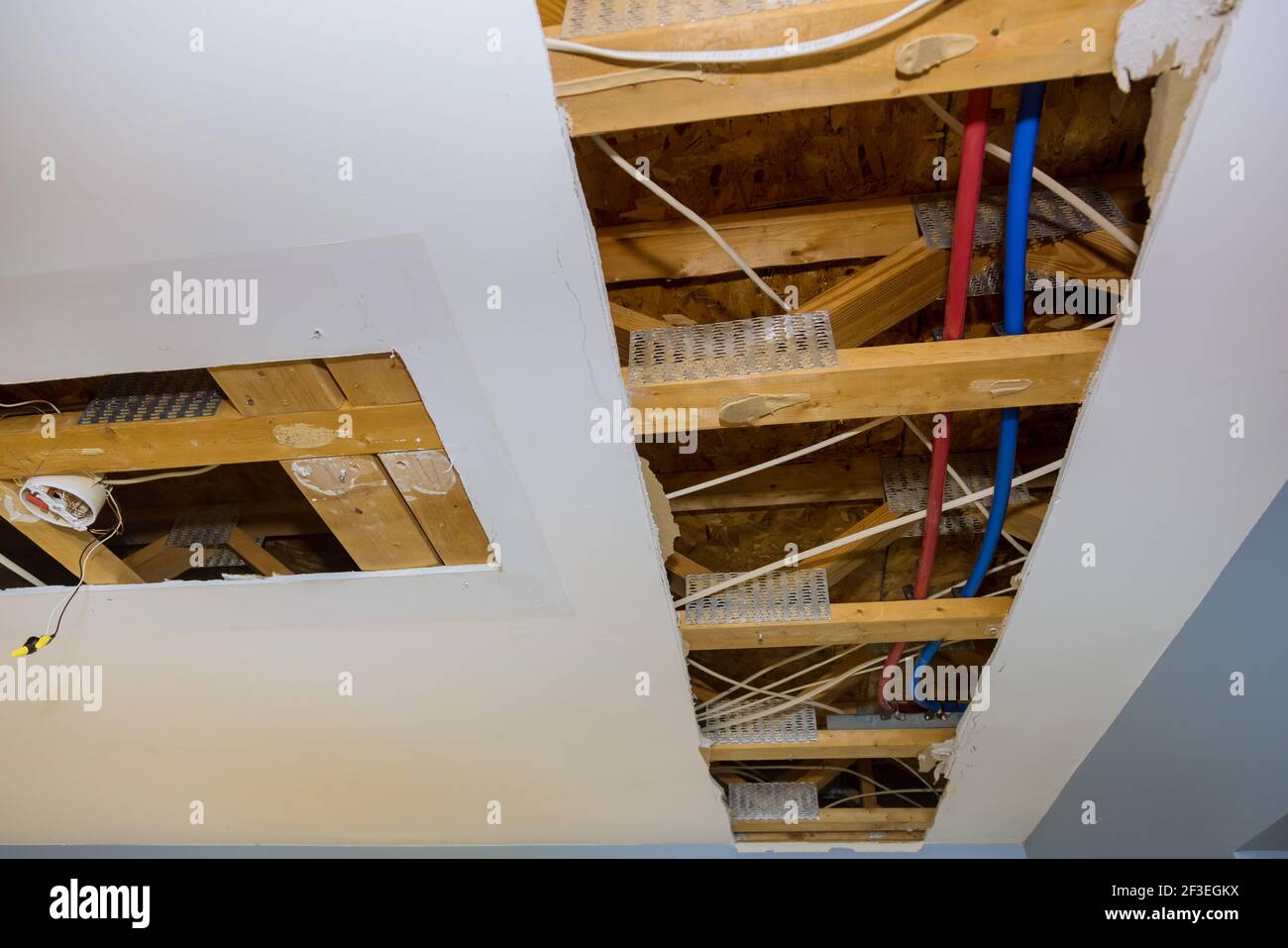 Pipe ceiling repair hi-res stock photography and images - Alamy