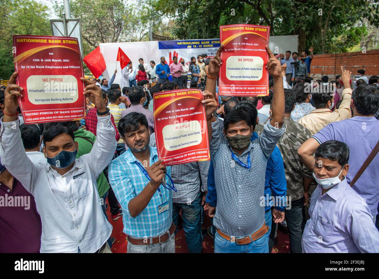 Privatisation and bank and india hi-res stock photography and images ...