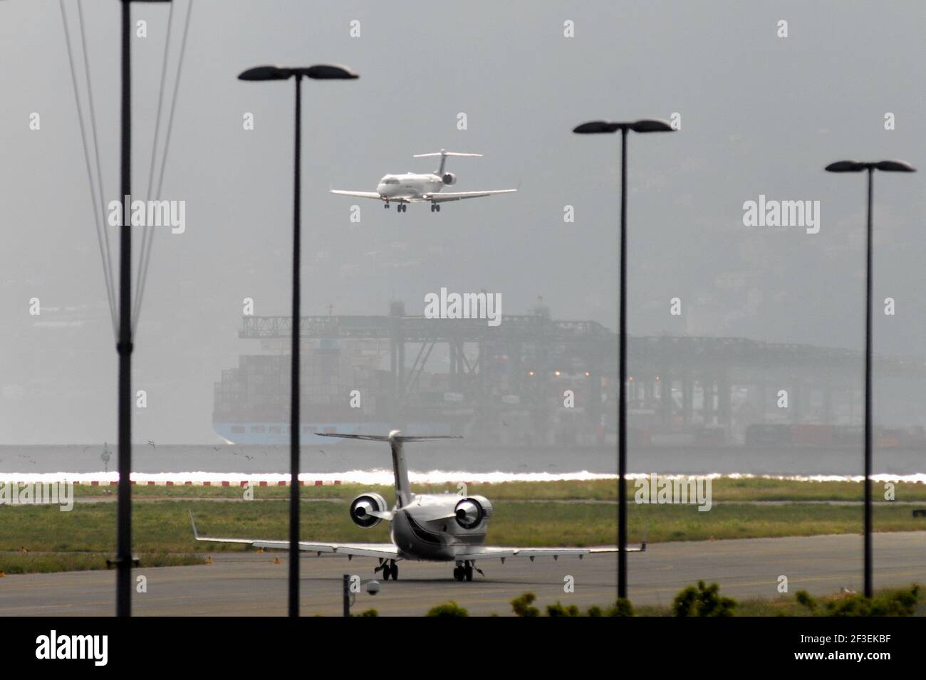 15-03-2021 - Generic Airplanes - F-GRZI - Brit Air - Canadair Regional ...